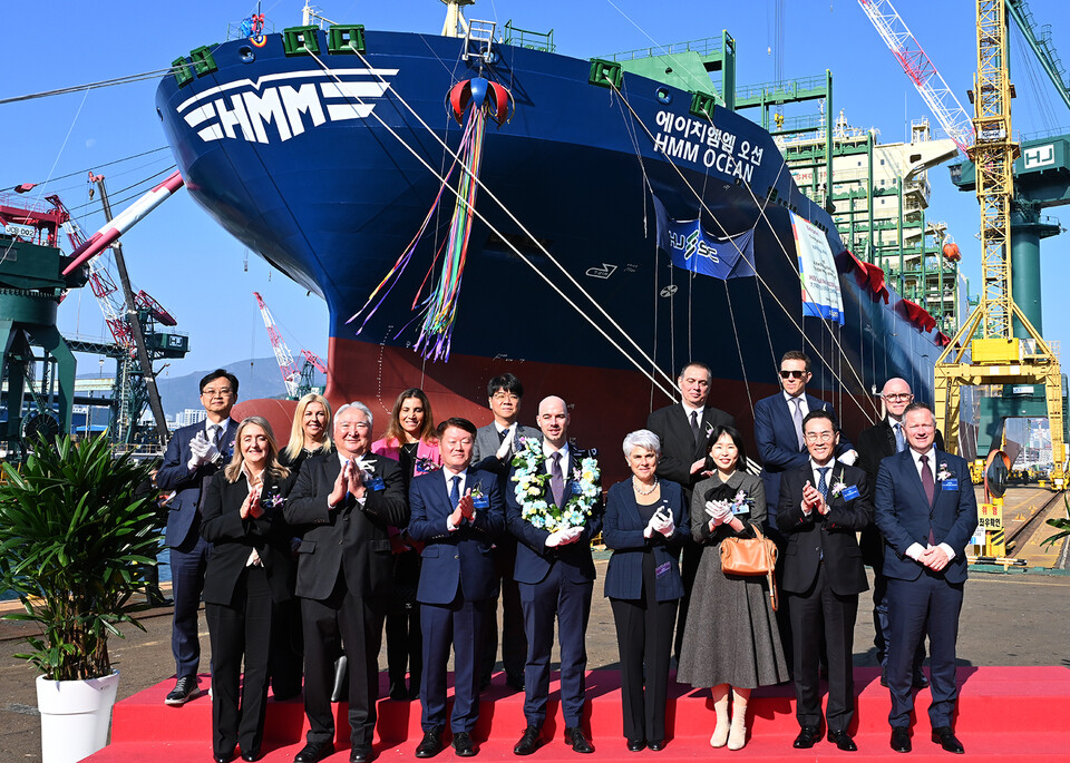 HJ중공업, 7700TEU급 LNG 이중연료 컨선 2척 건조 완료